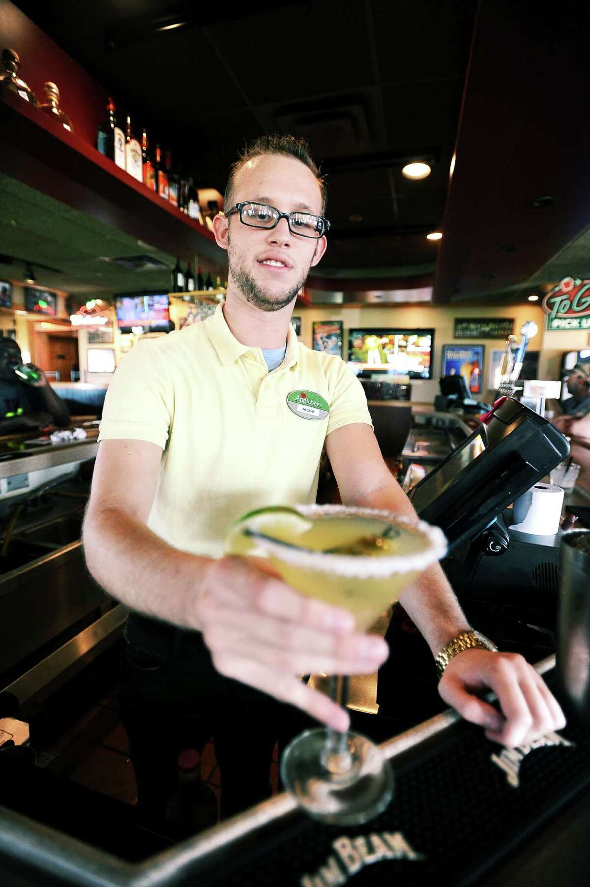 Mixologists for your cinco de Mayo celebration drinks