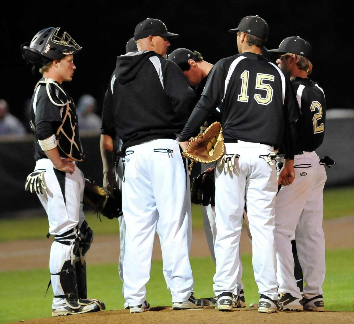 Nederland baseball loses to Dayton in Game 1