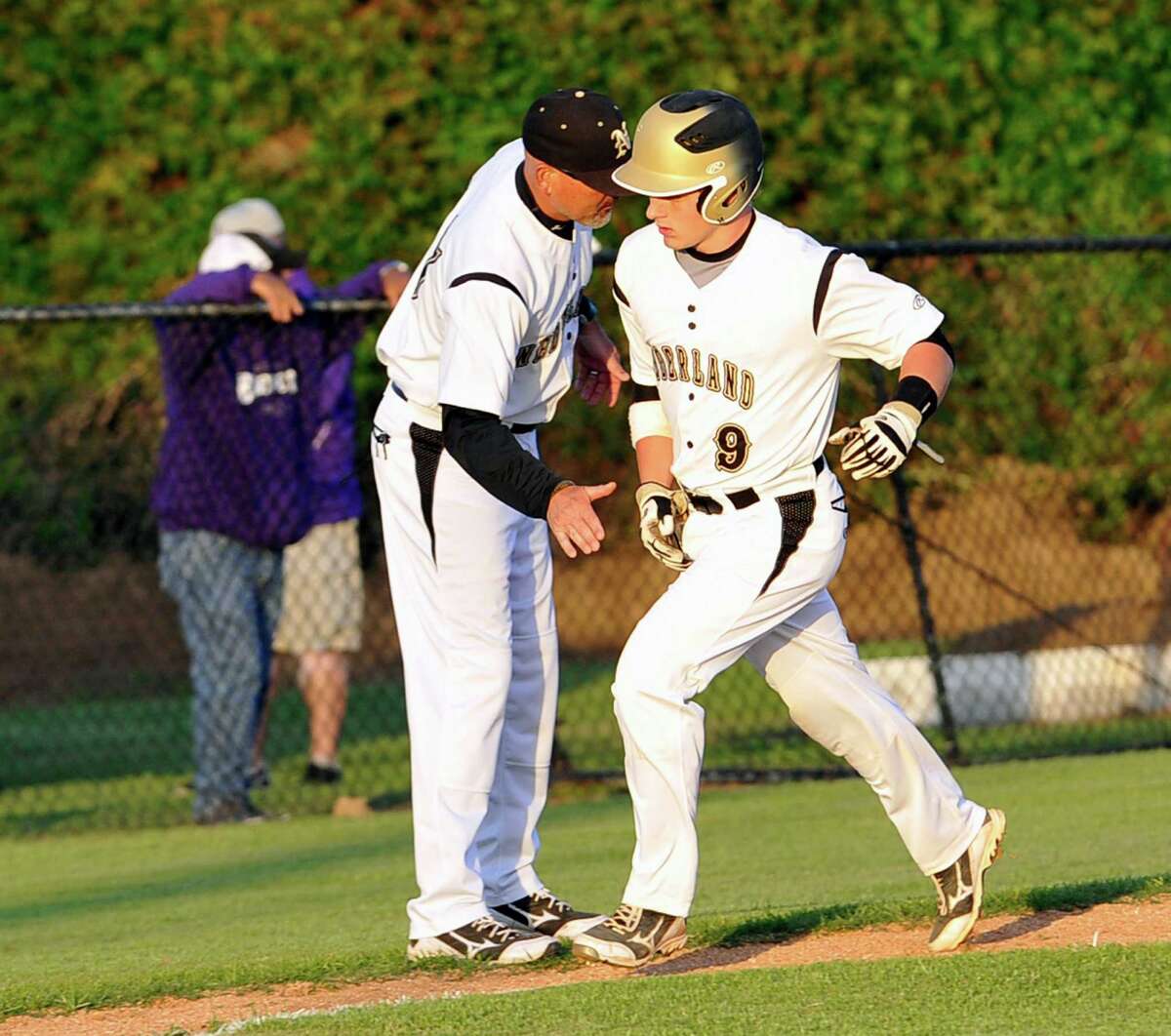 Nederland beats Dayton to force Game 3