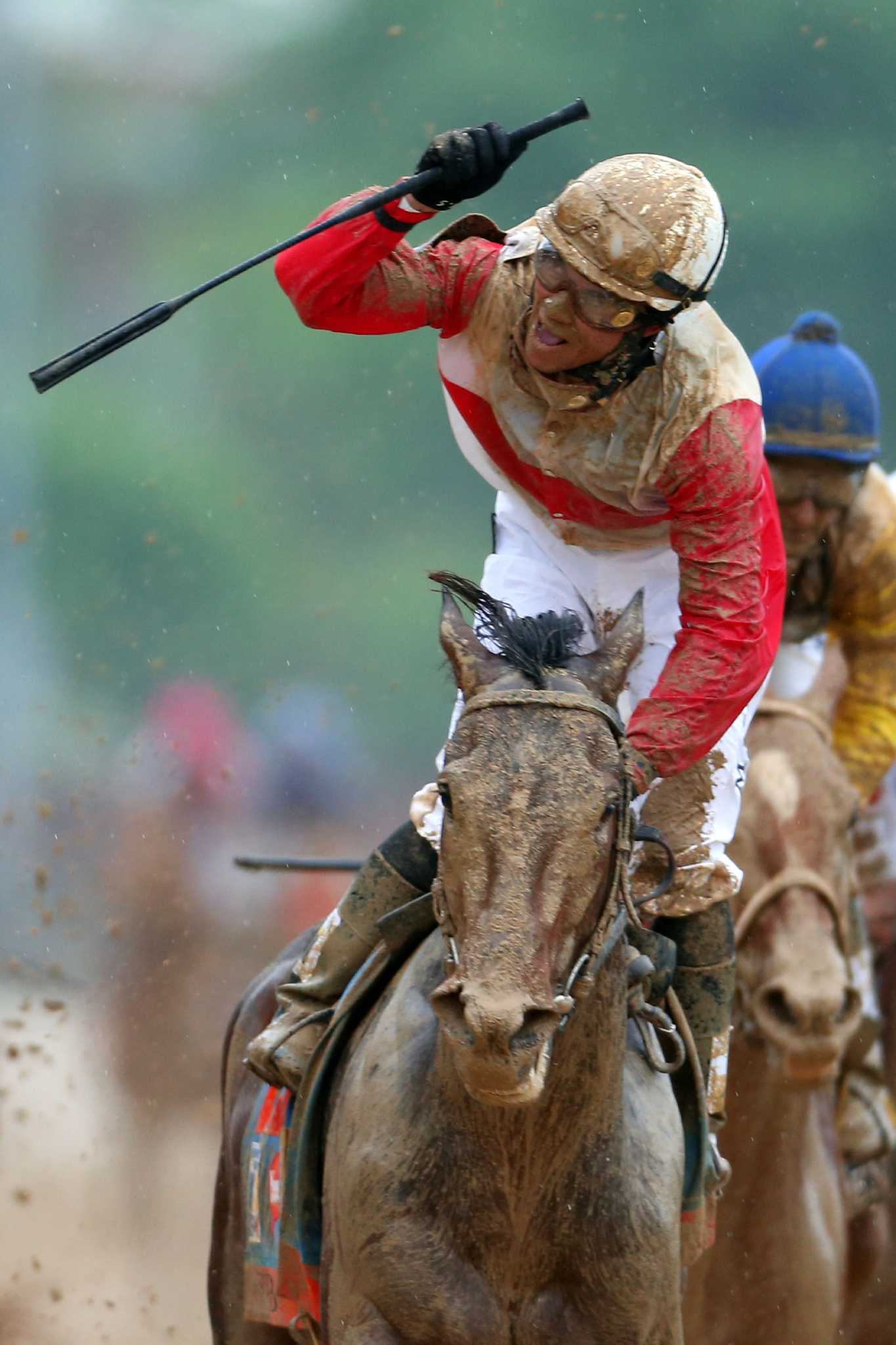 Orb blows past field to win Kentucky Derby