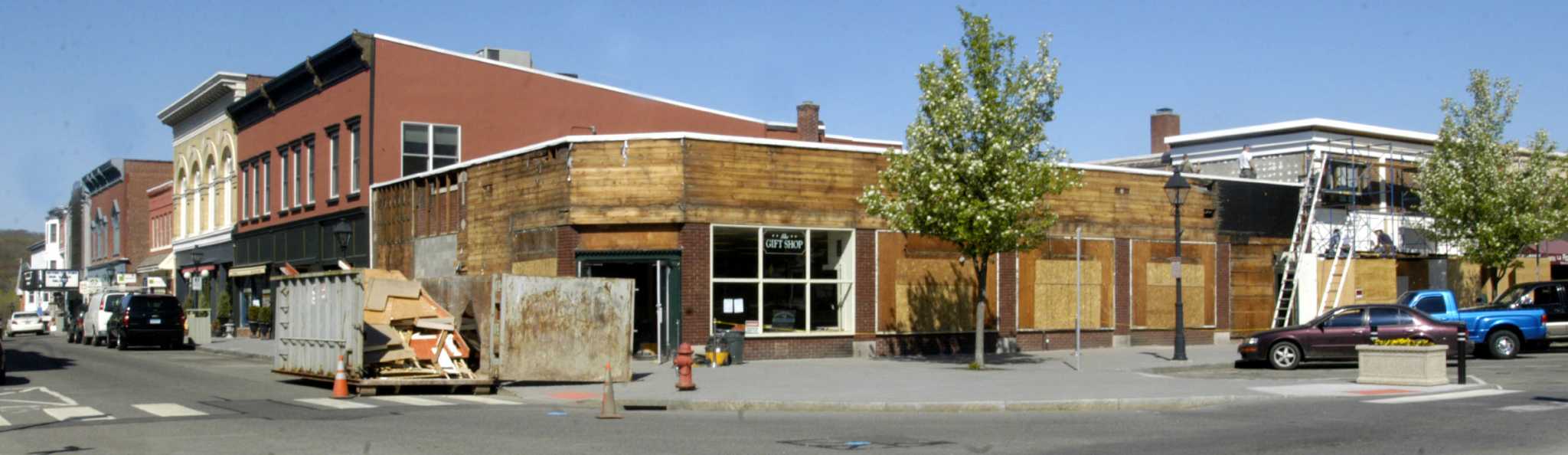 New Milford building returns to original look