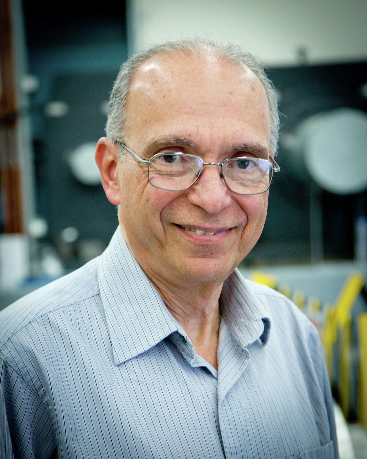 GE researcher receives 200th patent ... humbly