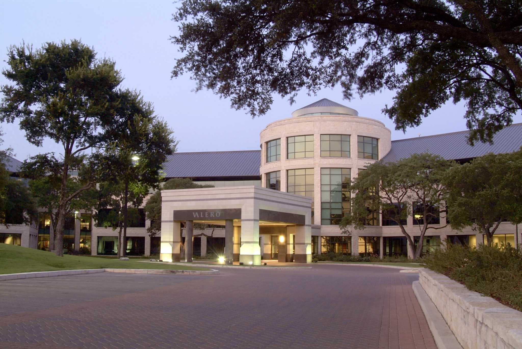 Valero hits Fortune's Top 10