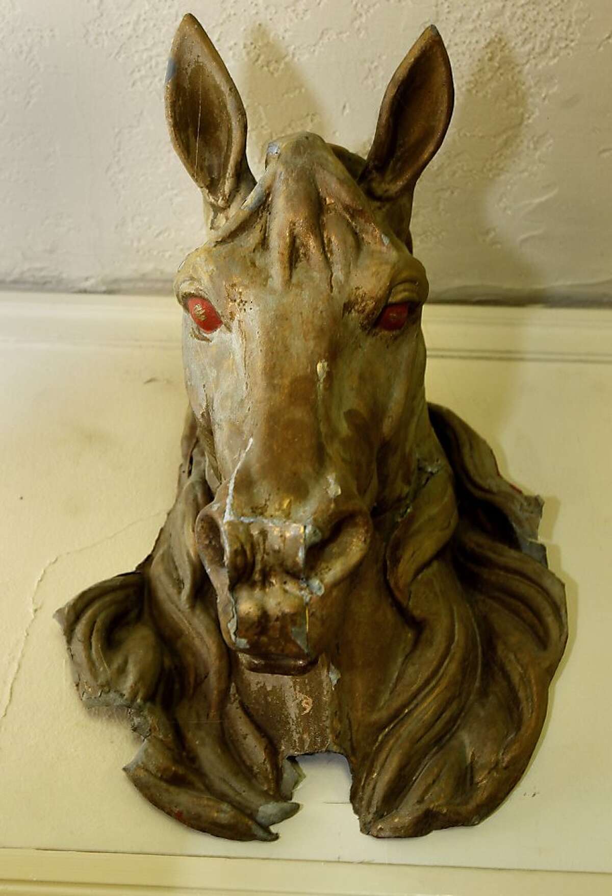 Designer Myra Hoefer enchants Healdsburg