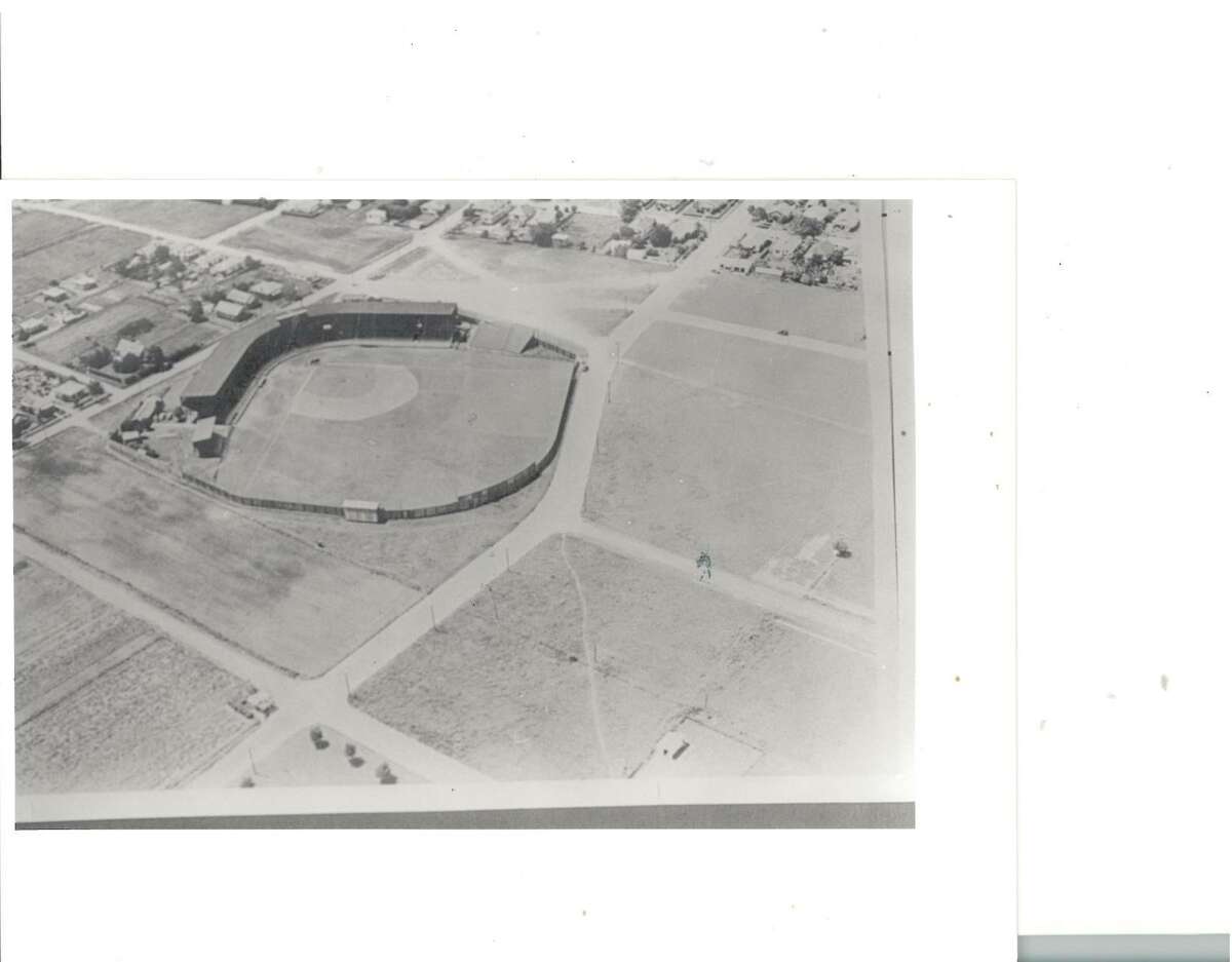 Brooklyn beat Beaumont in '49