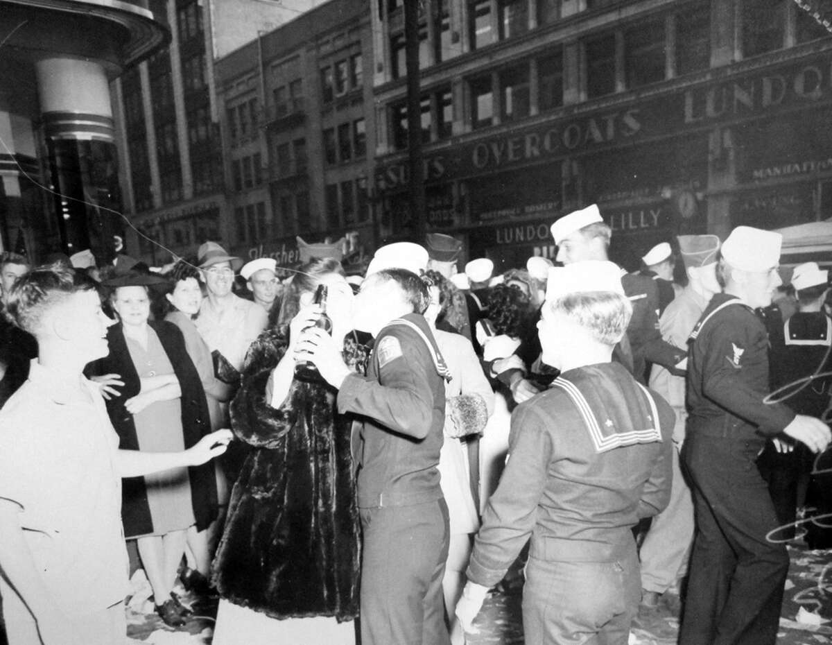 World War II in Seattle: Previously unpublished photos