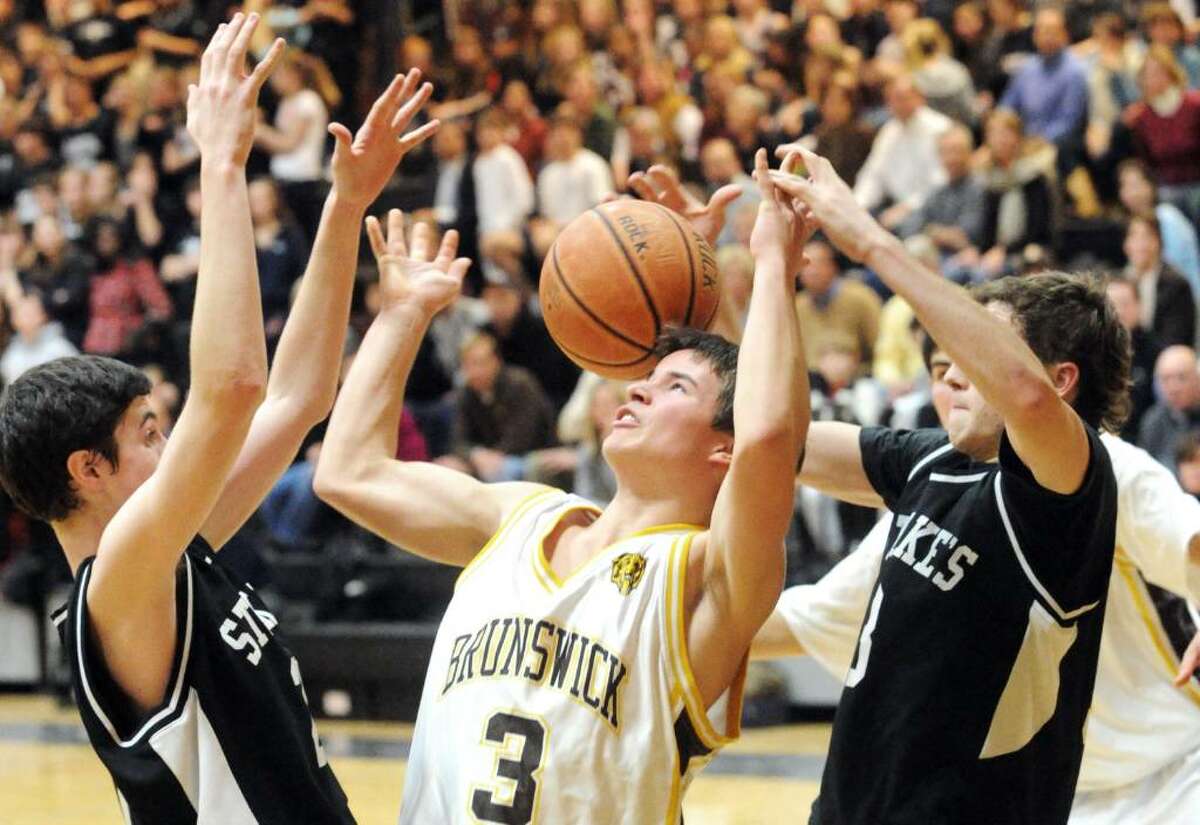 Brunswick falls to FAA rival St. Luke's