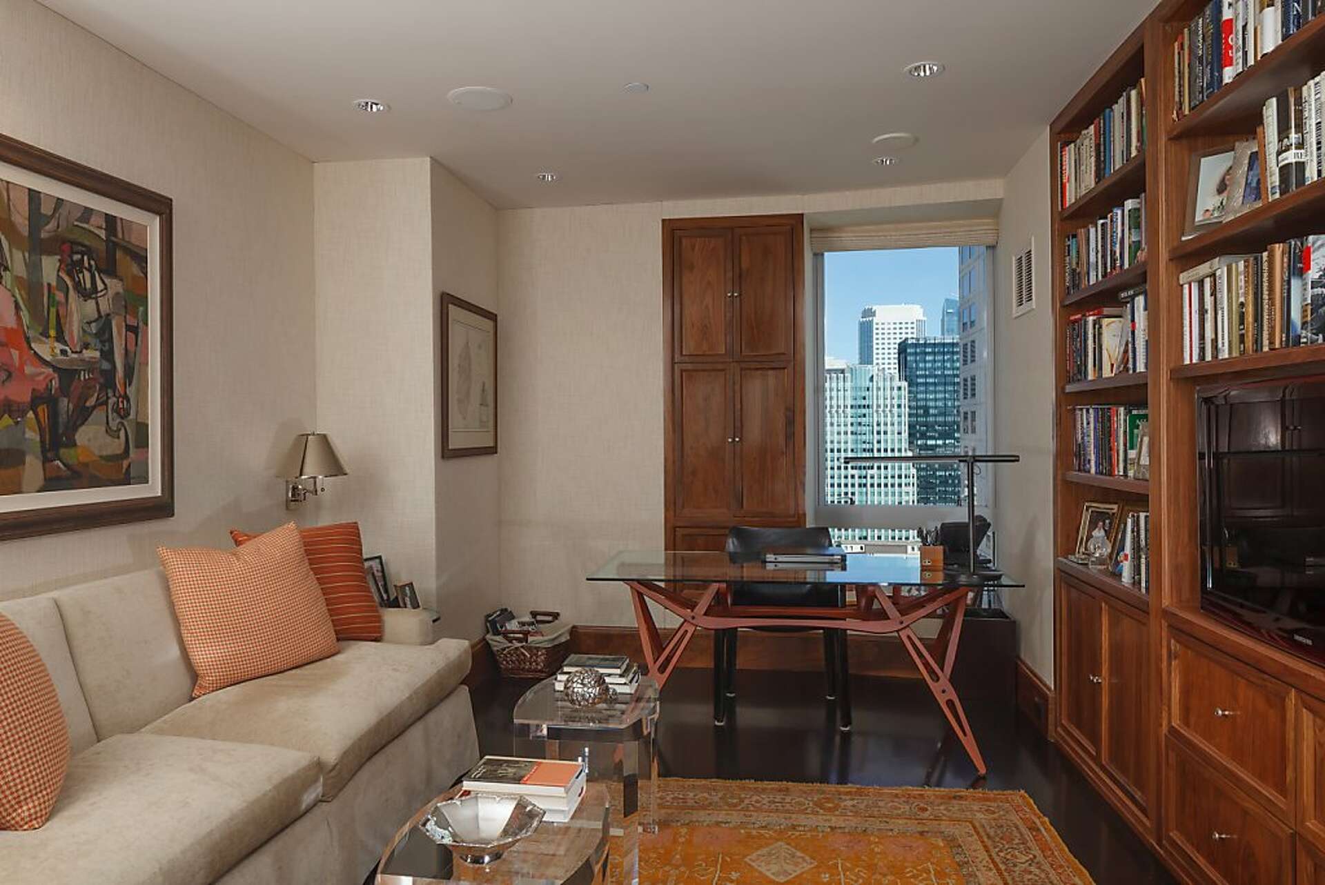 SF high-rise condo has spacious floor plan, city views and hotel amenities