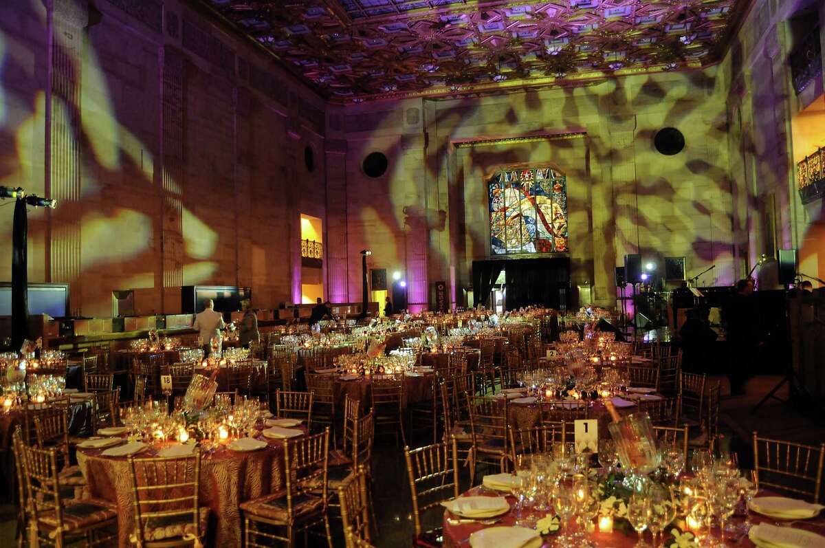 Alley Theatre Ball an Art Deco delight with Linda Eder