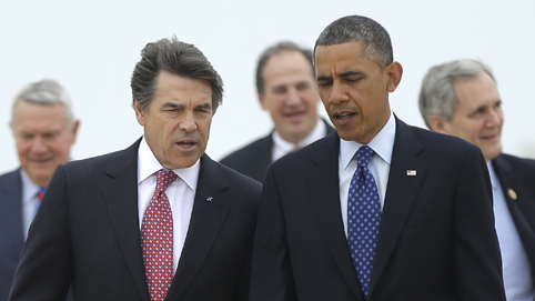 Perry agrees to meet with Obama for roundtable on border crisis