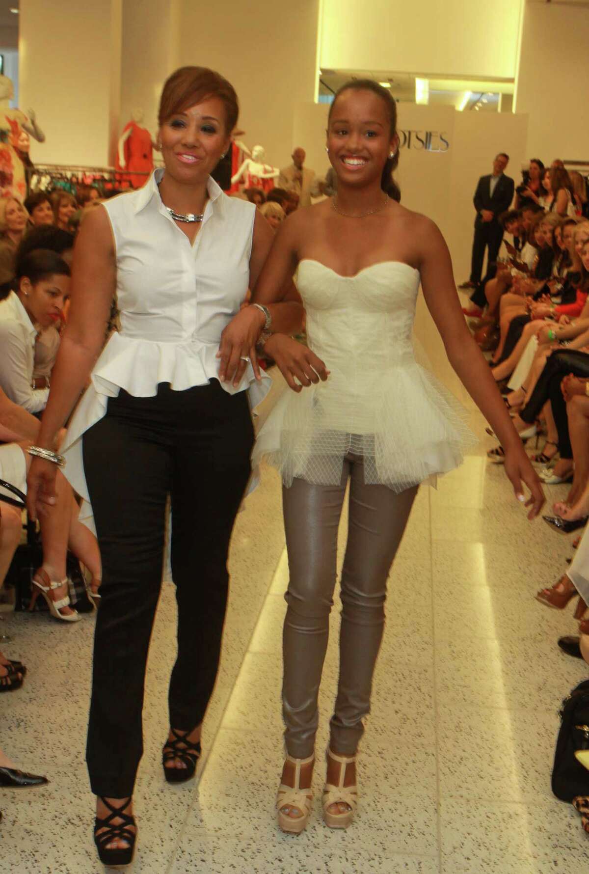 Super moms and model daughters strut for Recipe For Success