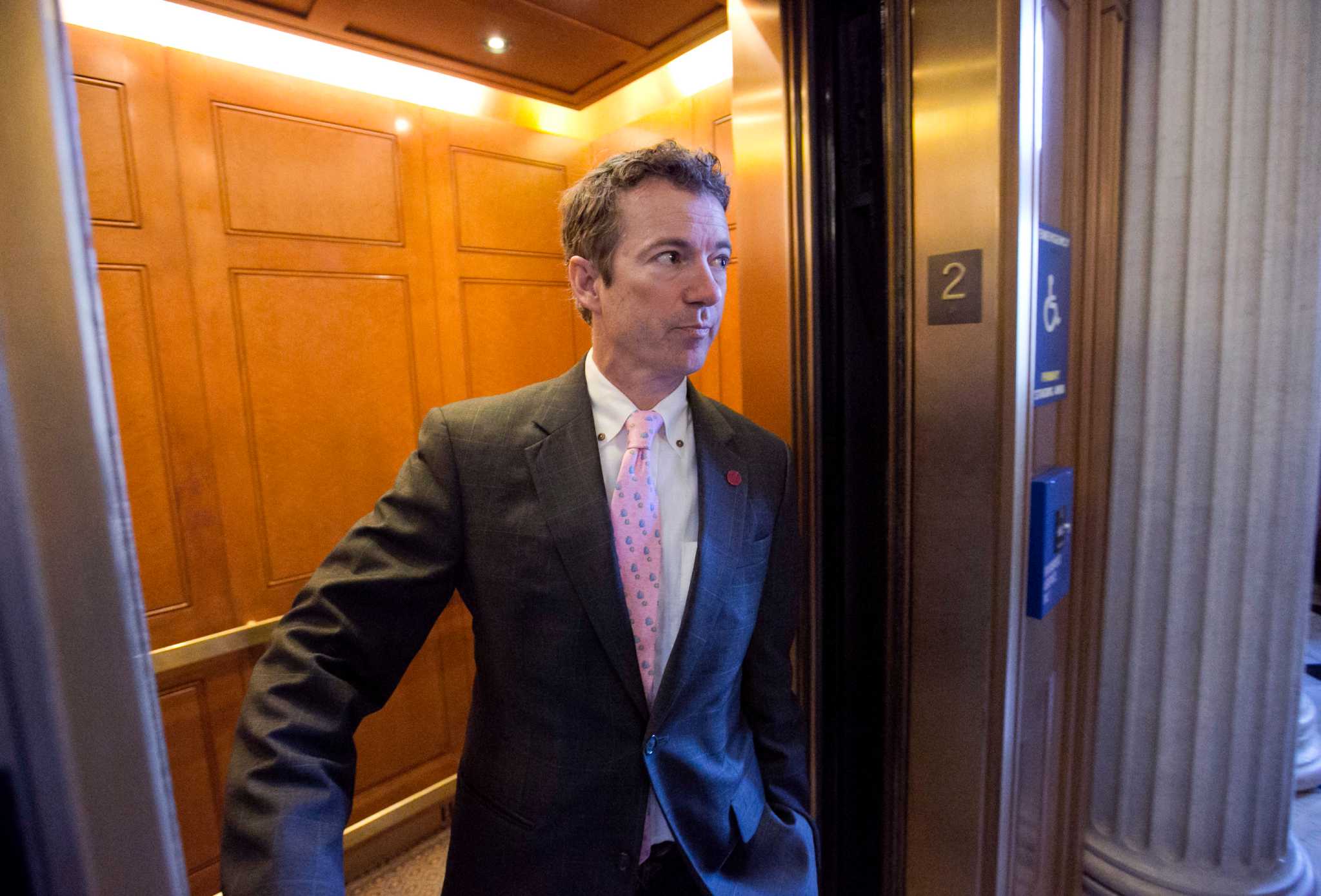 Sen. Paul makes early inroads in Iowa