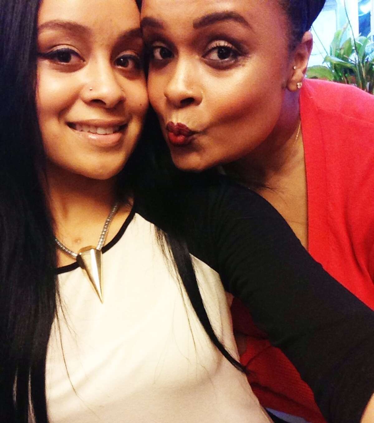 Wanted: Photos of mother-daughter look-alikes