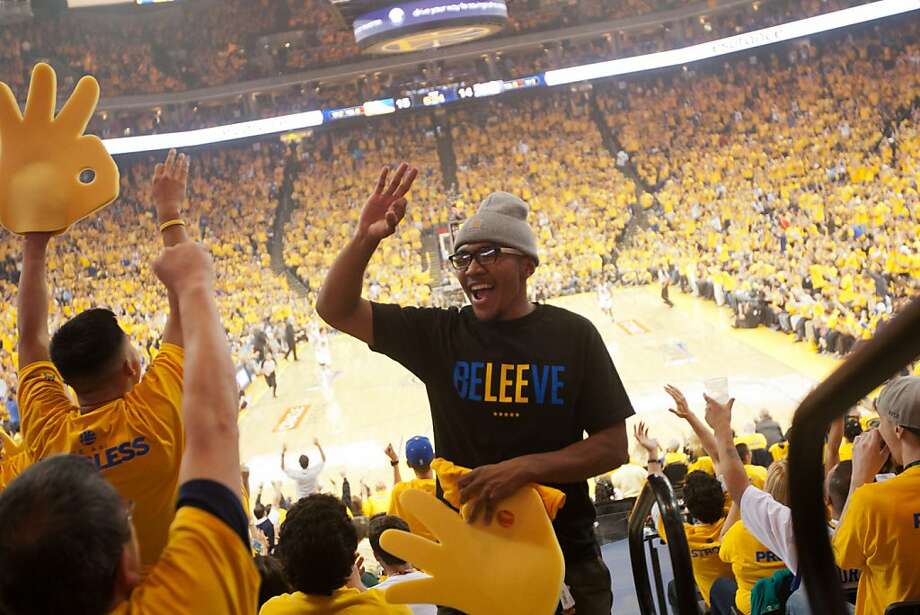 Curry hurt in Warriors' loss - SFGate