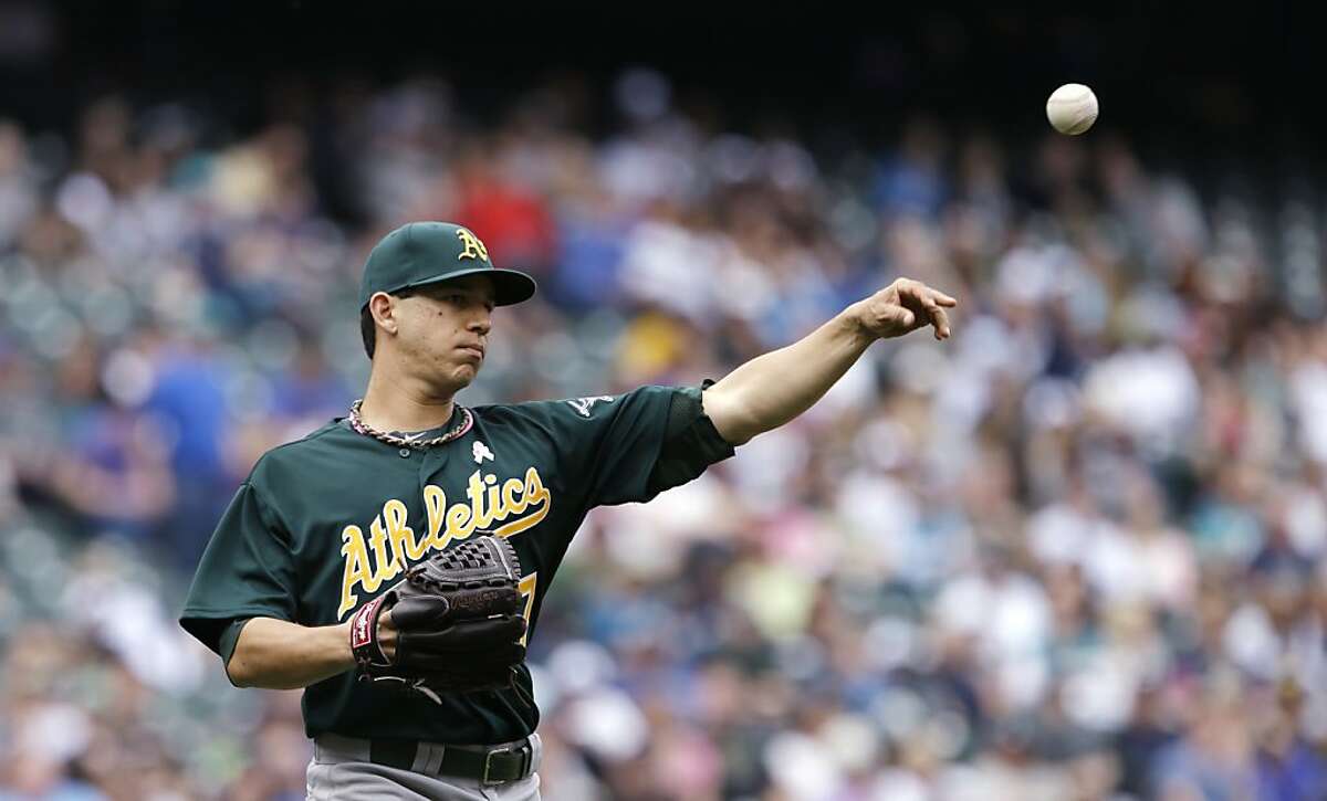 A's bats limp in 6-1 loss in Seattle