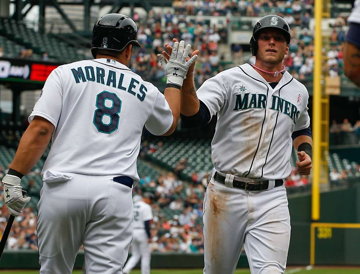 A's bats limp in 6-1 loss in Seattle