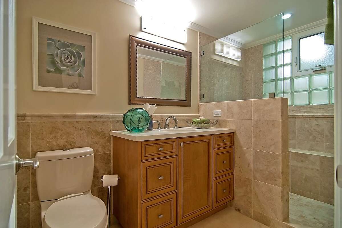 Russian Hill condo has patio, bay views