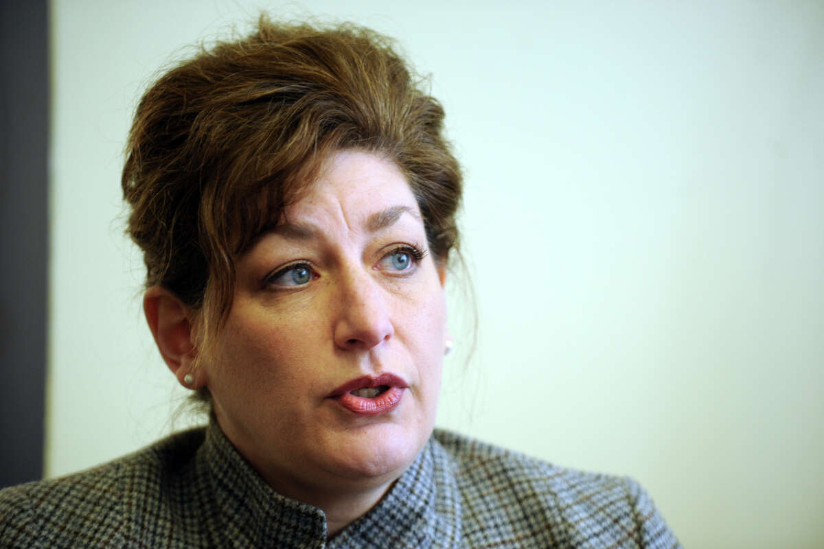 Survey: UConn's Herbst among highest paid