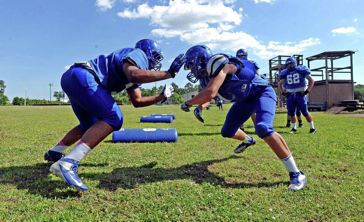 Kelly football hopes to return to winning ways