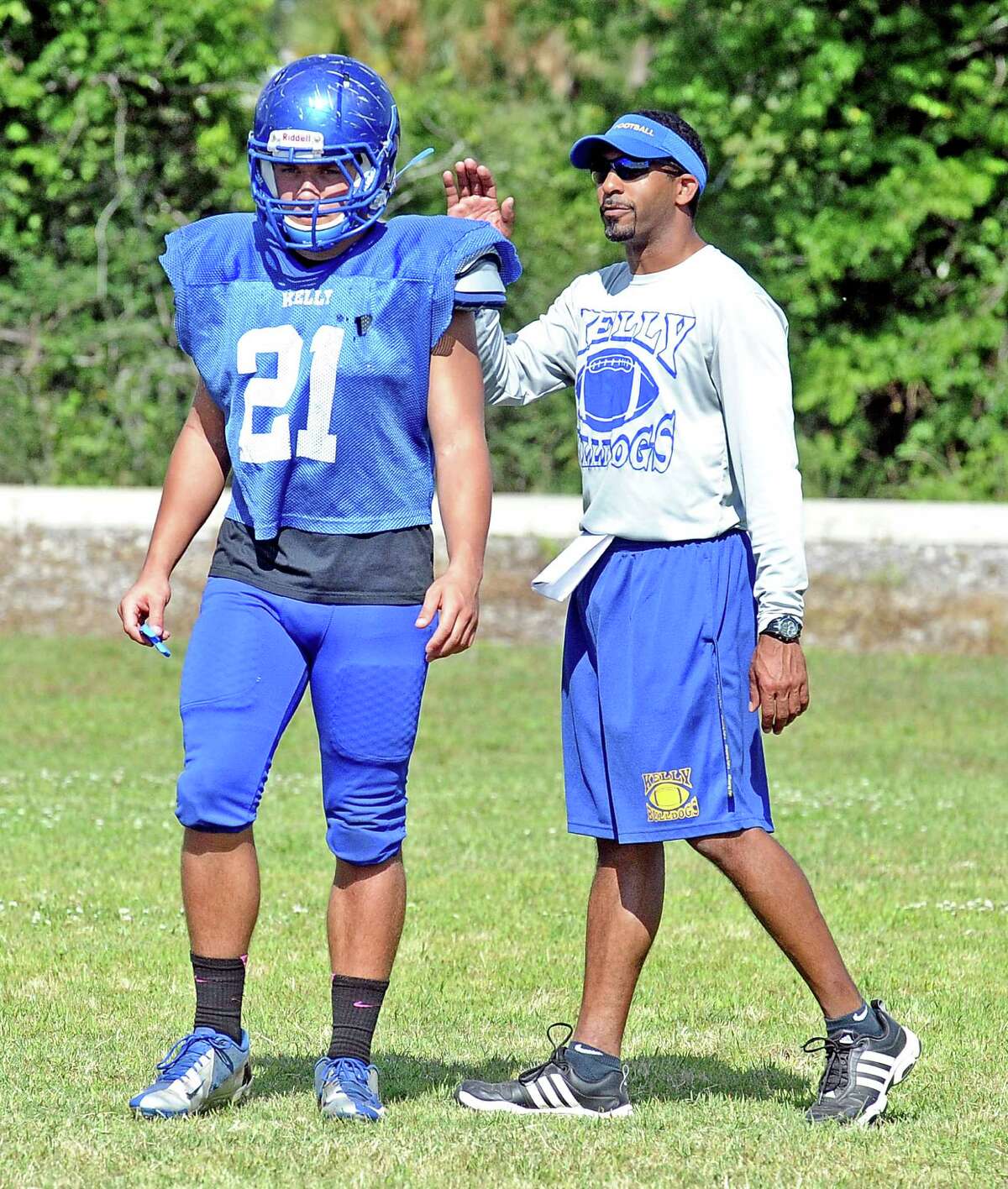 Kelly football hopes to return to winning ways