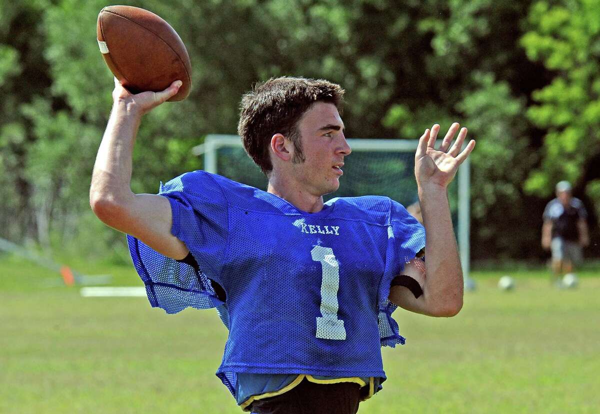 Kelly football hopes to return to winning ways