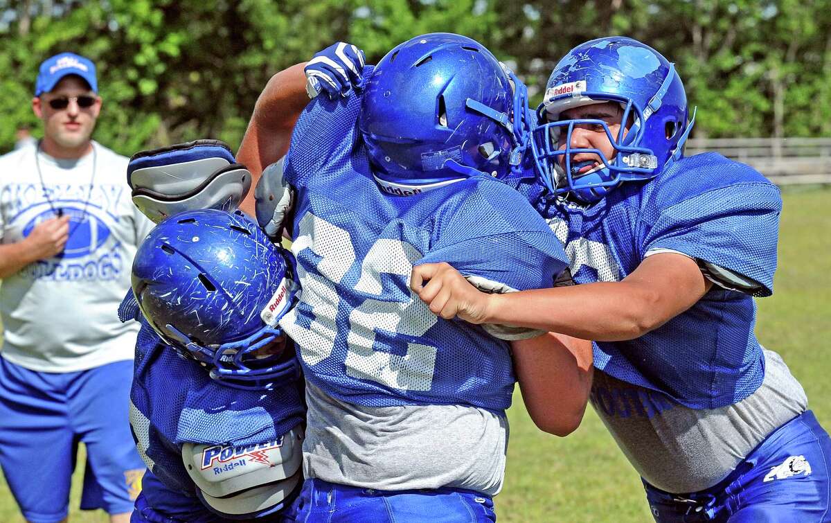 Kelly football hopes to return to winning ways