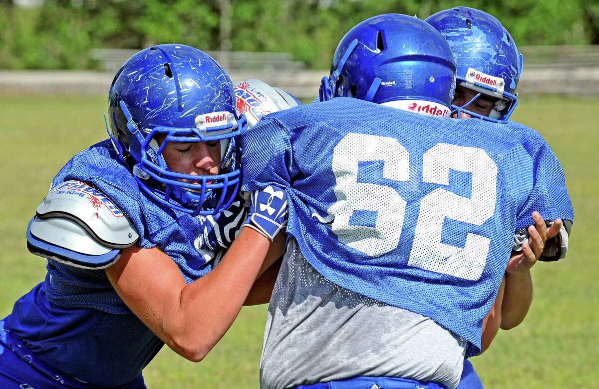 Kelly football hopes to return to winning ways