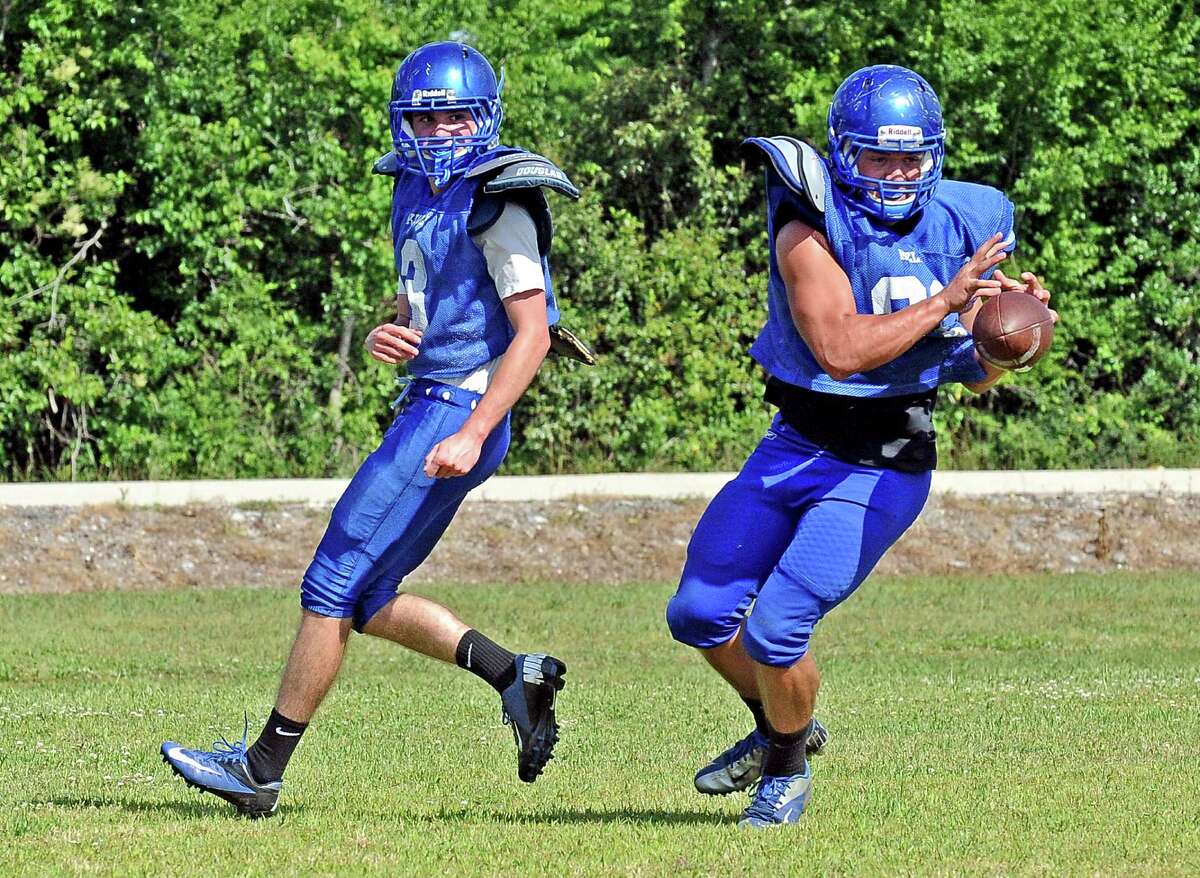 Kelly football hopes to return to winning ways