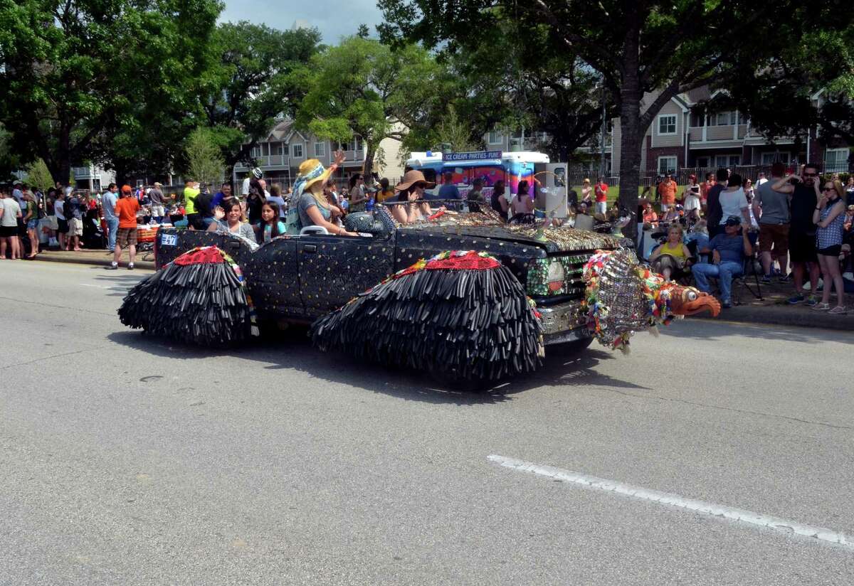 Arizona car wins Houston's Art Car Parade