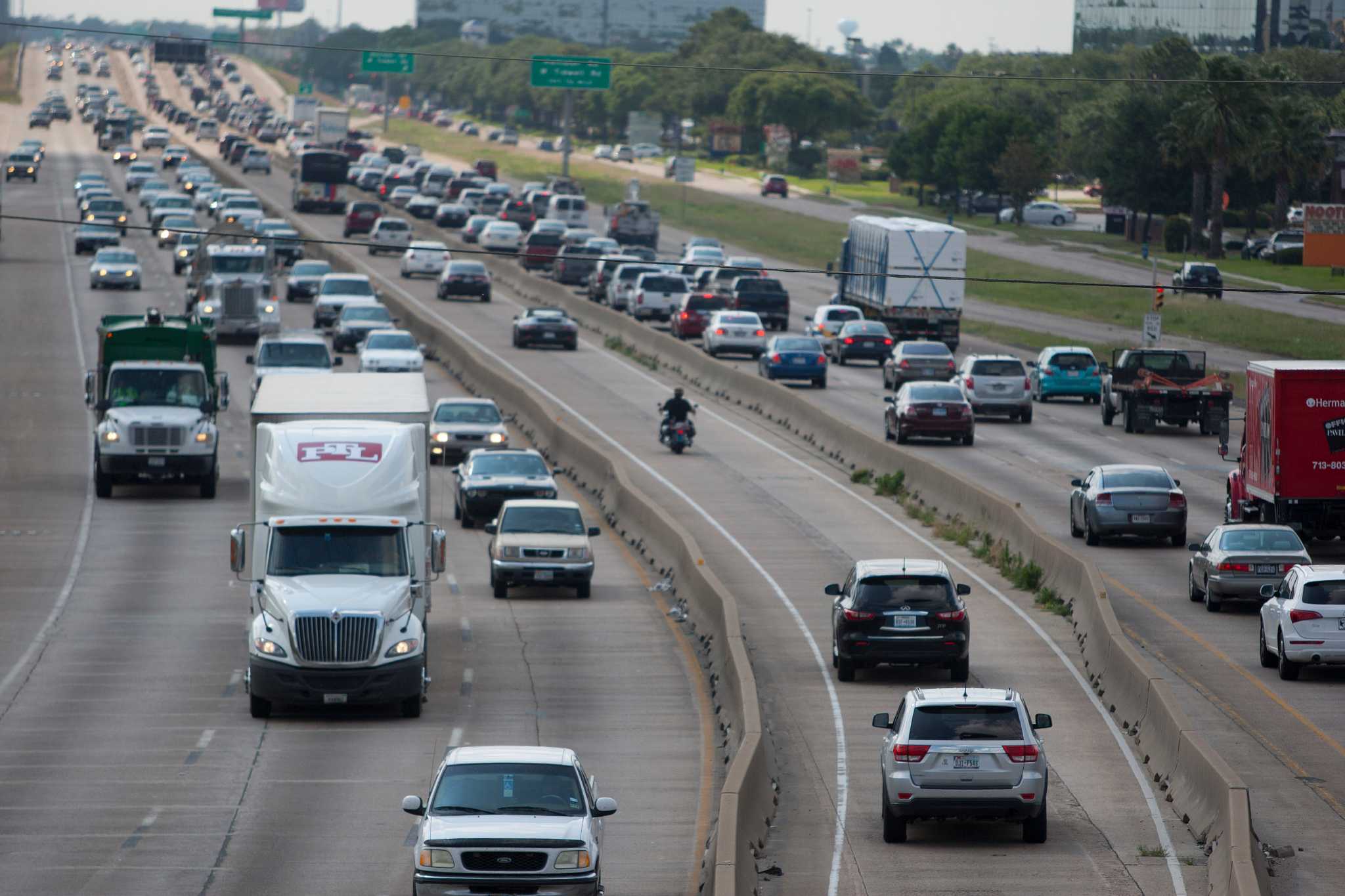290 carpool lanes open to toll payers Monday