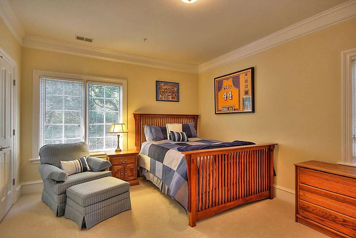 Large, updated Moraga home on tree-filled lot