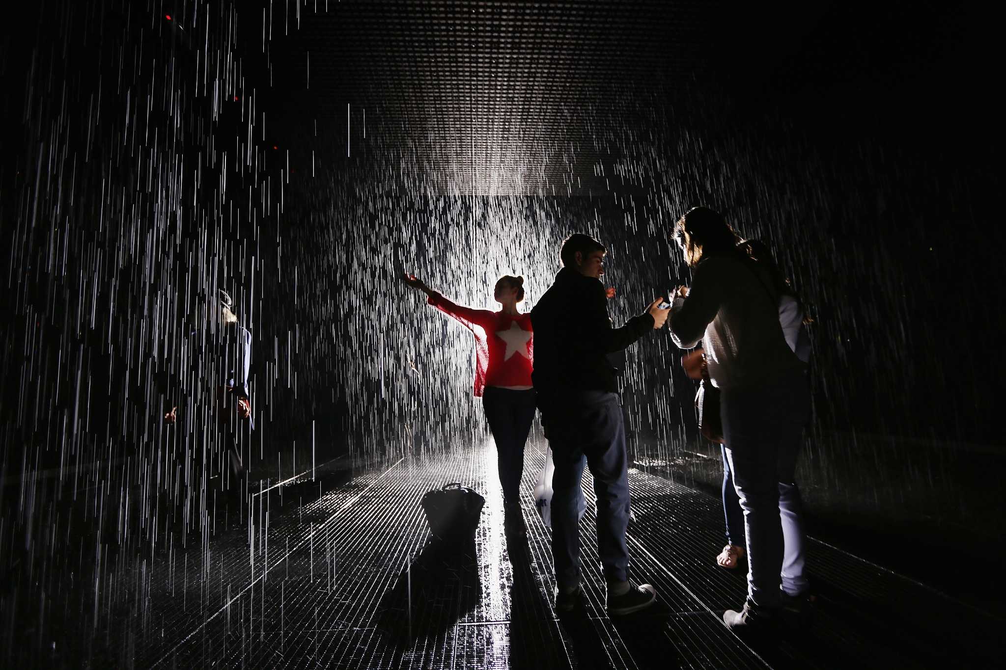Crazy 'Rain Room' at MoMA keeps you dry