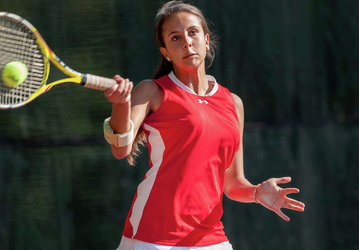 Greenwich girls tennis team sweeps Ridgefield, advances to FCIAC semifinals