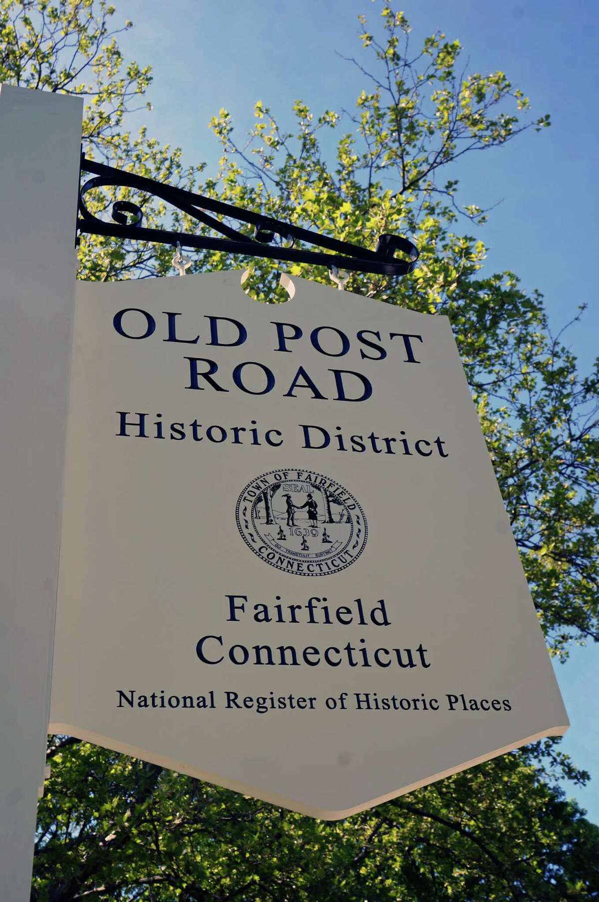 New signs, old times: Old Post Road posts its historic creds