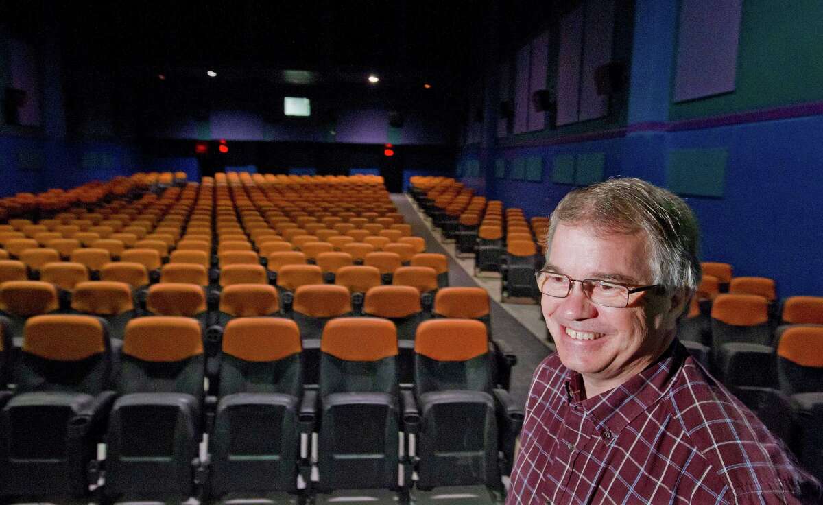 Theater may be a star in mall's renaissance