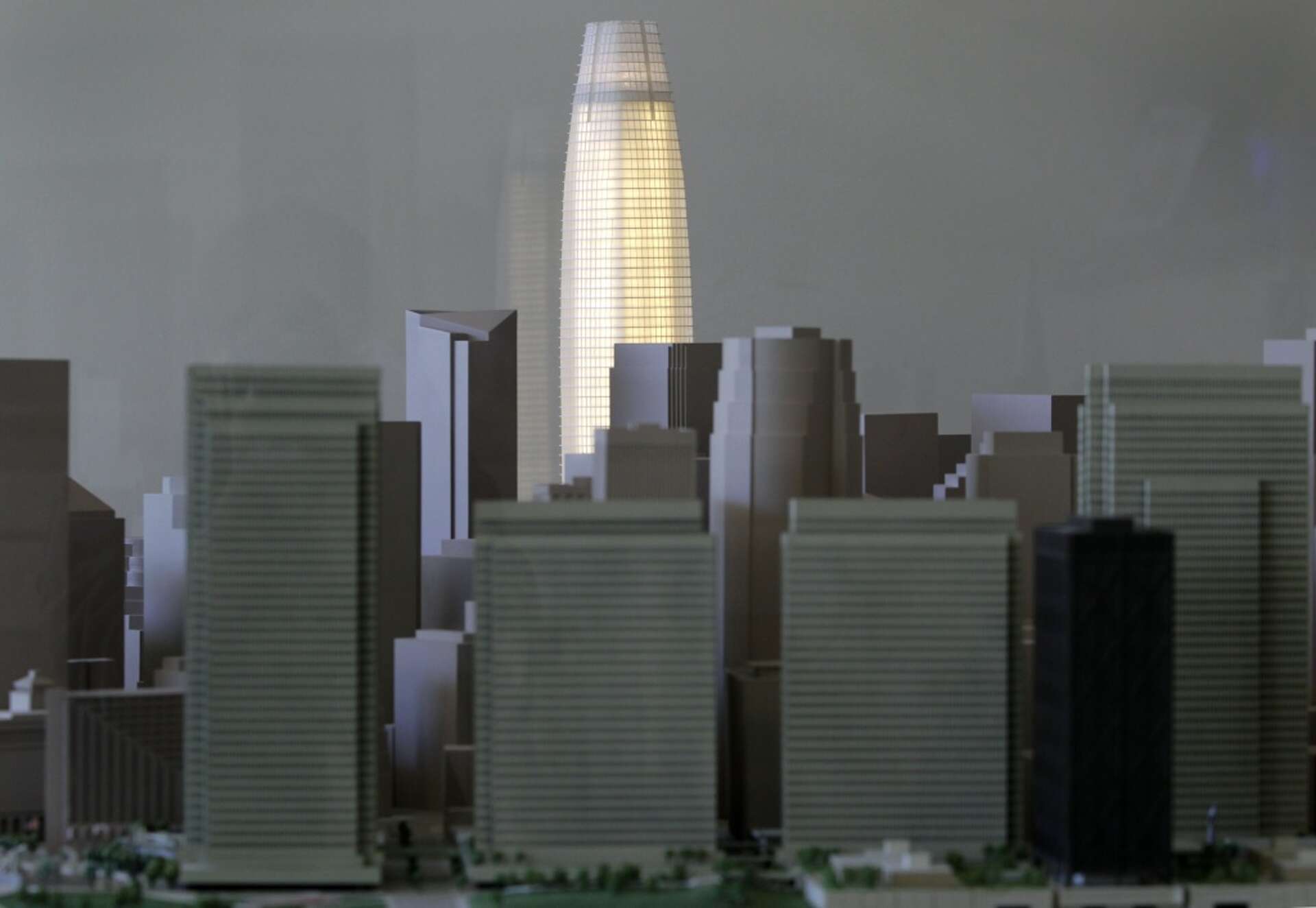 Salesforce makes landmark deal to lease half of Transbay Tower