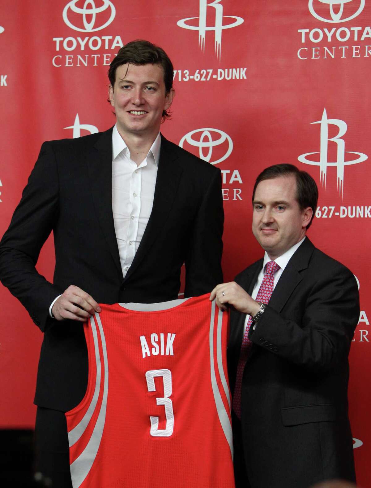 Raiding of Morey's cabinet no sign of Rockets' success