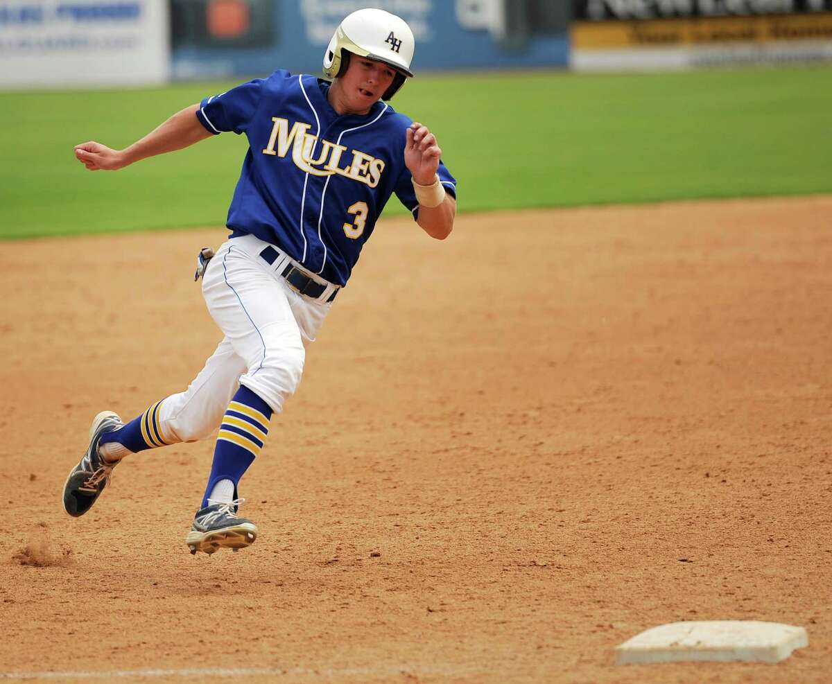 Heights recovers with Nittoli, ousts Kerrville Tivy