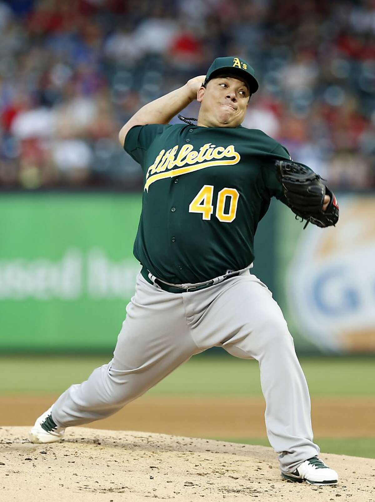 Colon, A's cool off Rangers, 9-2