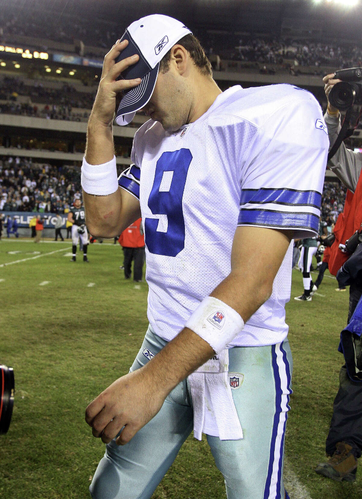 Cowboys QB Tony Romo putting injury woes behind him