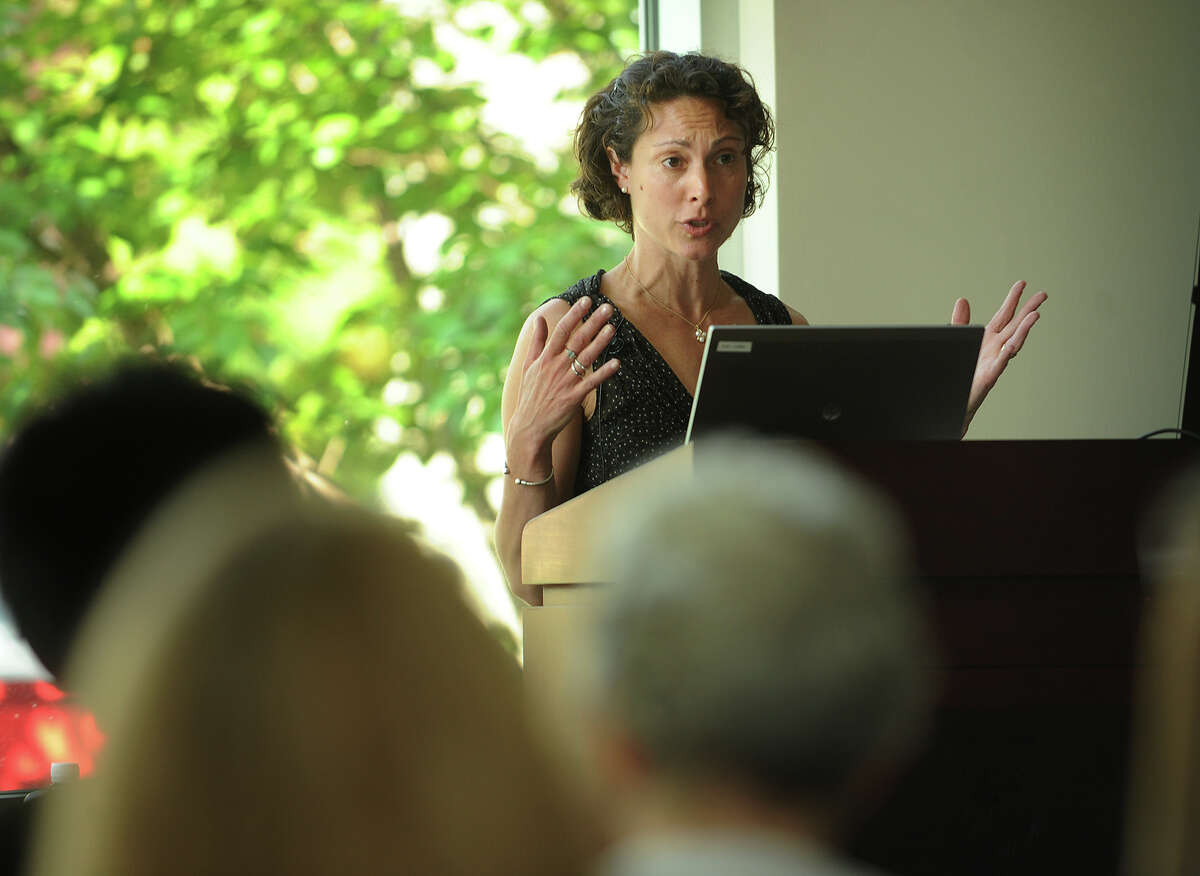 Trump among notable 2017 commencement speakers in Connecticut