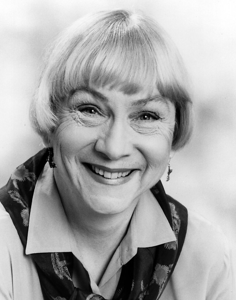 Aurora Theatre's Barbara Oliver dies