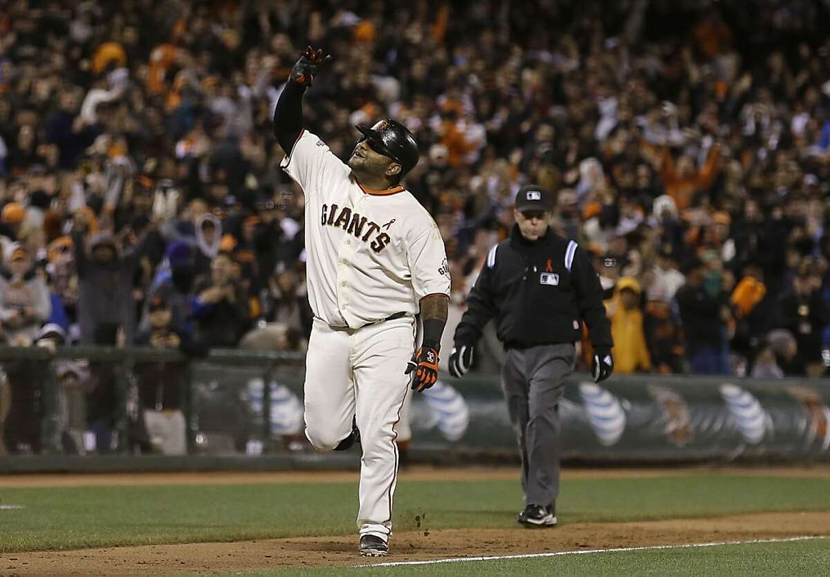 Sandoval's shot lifts Giants in 10th