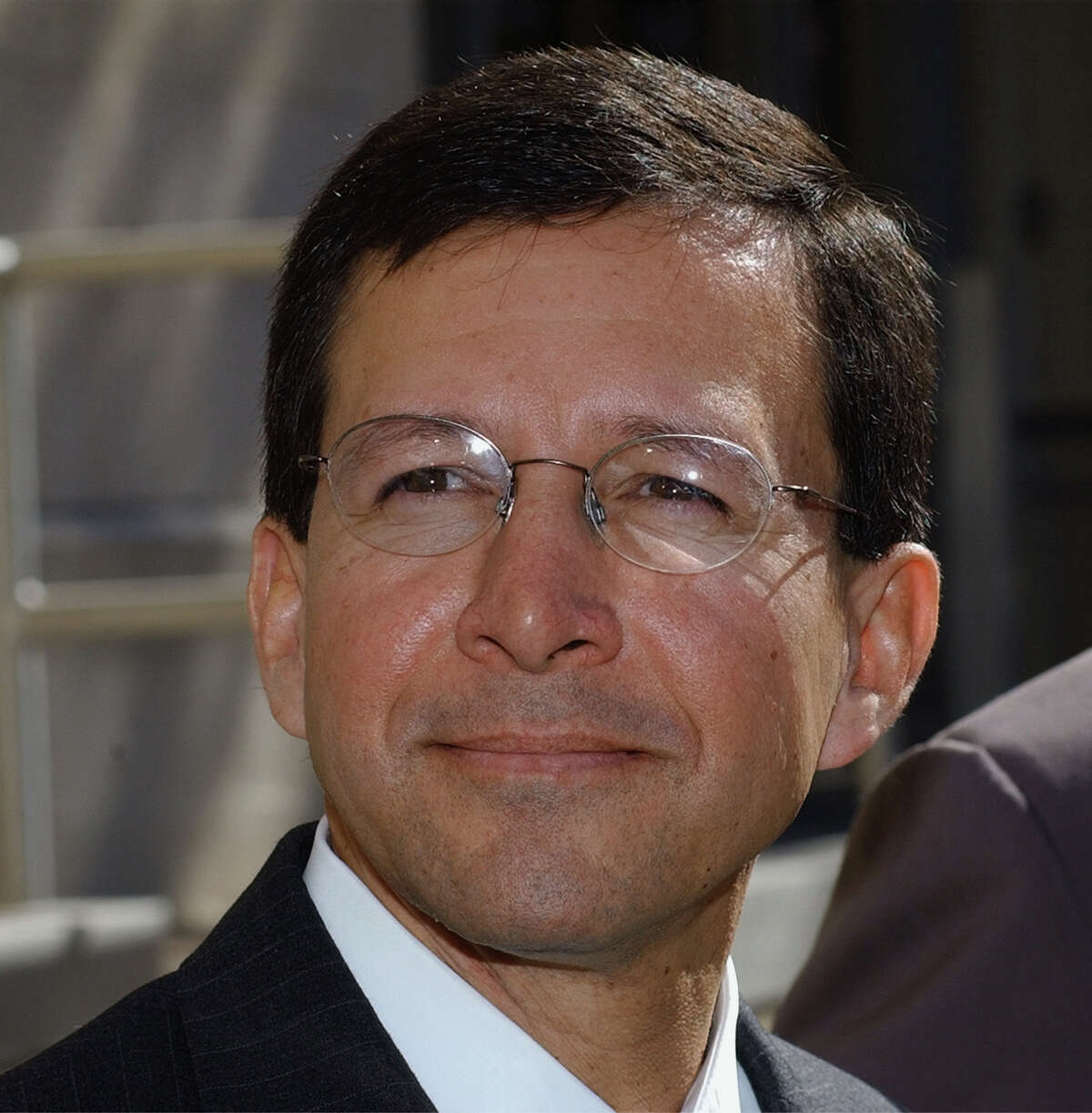 Judge declines to throw out Paxton indictments