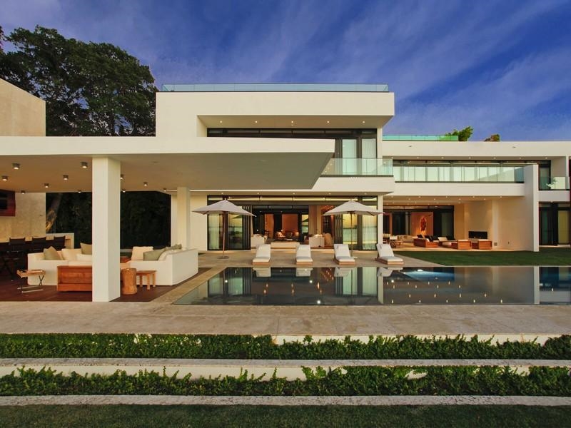 Alex Rodriguez sells Miami mansion