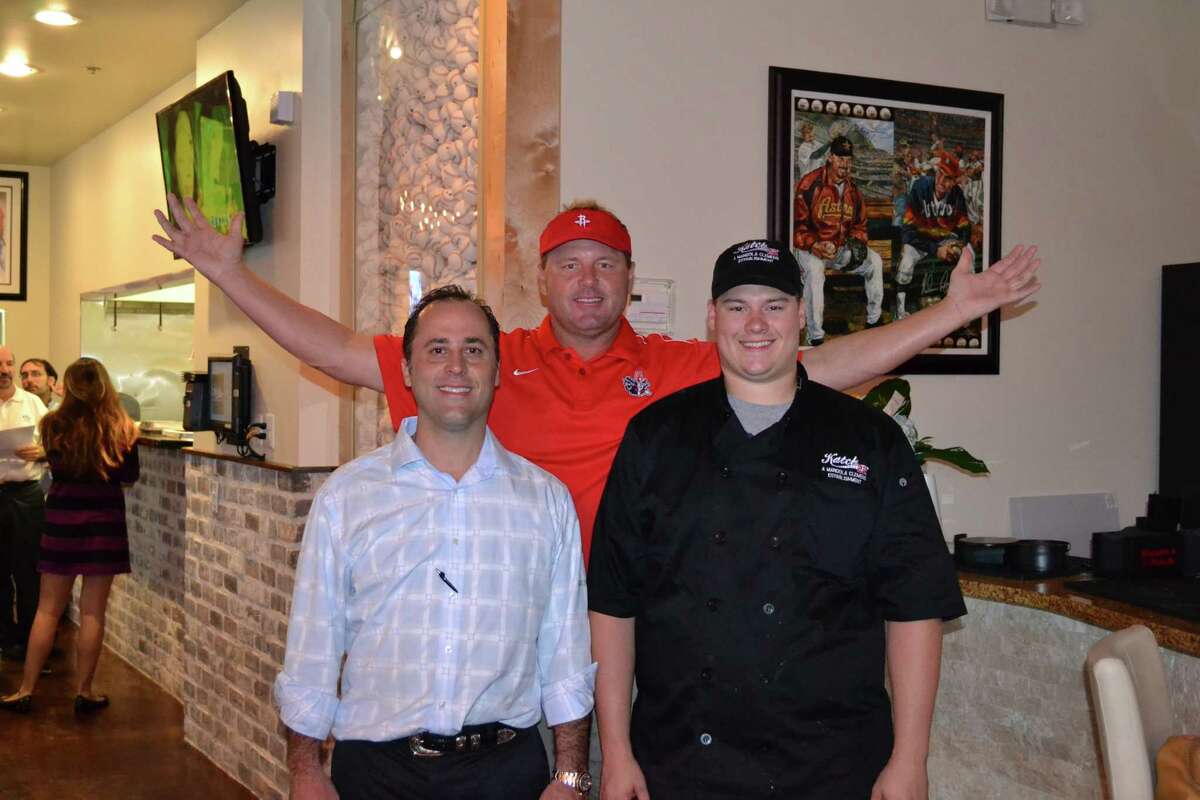 Mandola, Clemens sons open restaurant