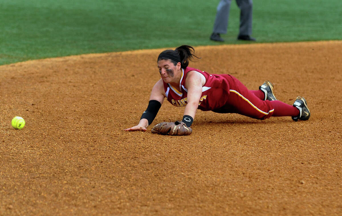 New Canaan beats St. Joseph for FCIAC softball crown