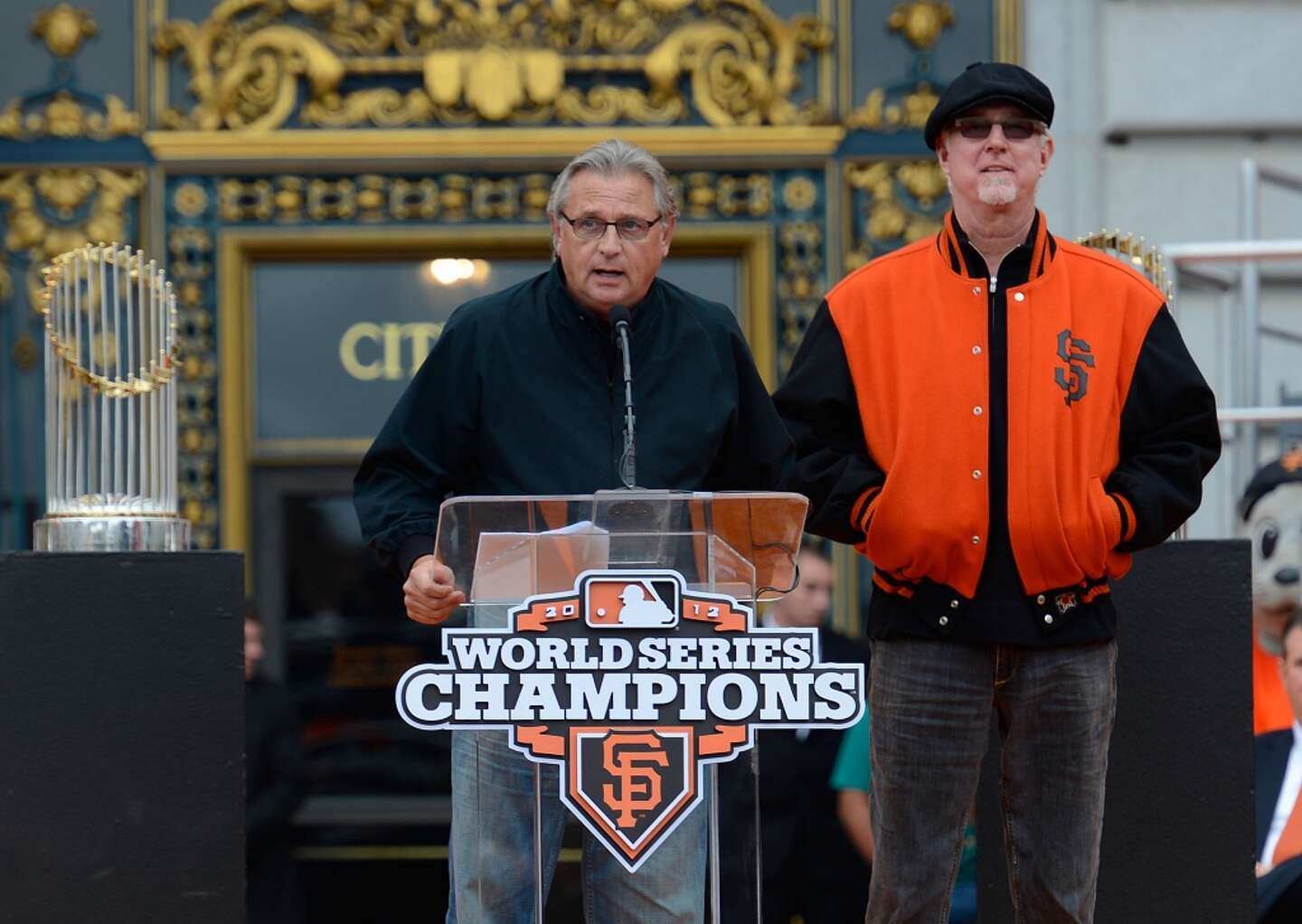 Giants broadcaster Mike Krukow fighting through muscle disease