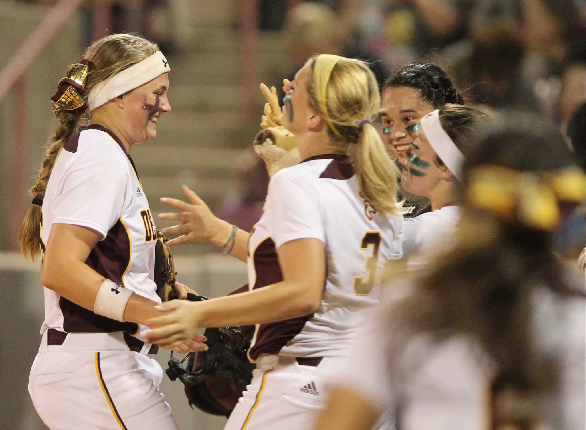 Deer Park strikes first blow in Region III-5A softball finals