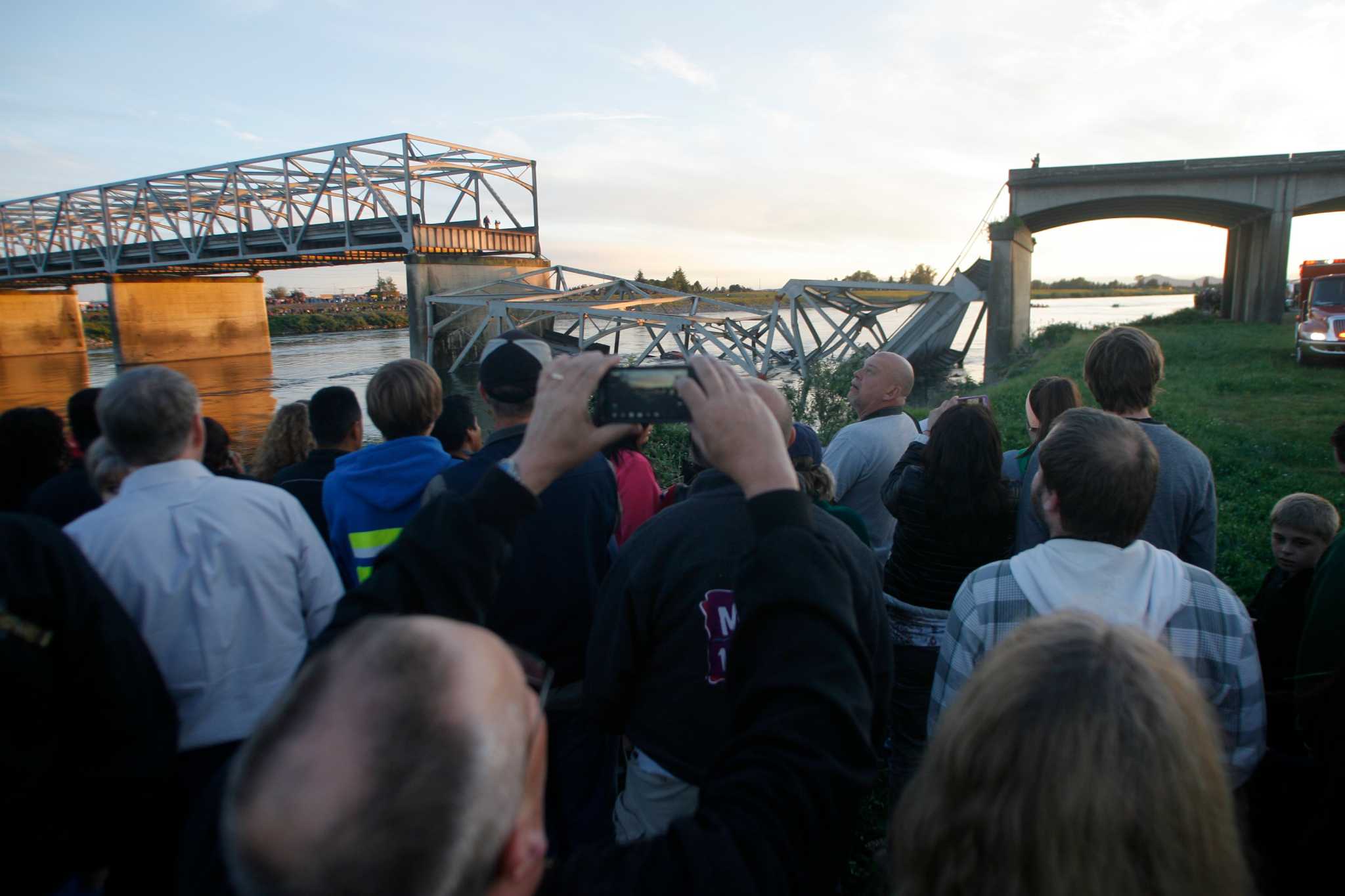 The Skagit River bridge, 1 year after collapse